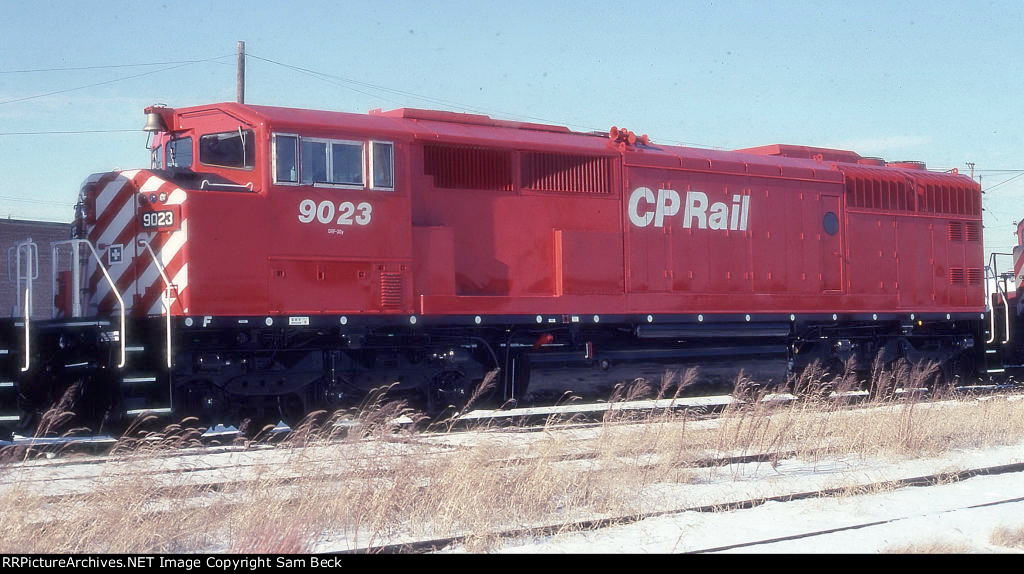CP 9023--New SD40-2F
